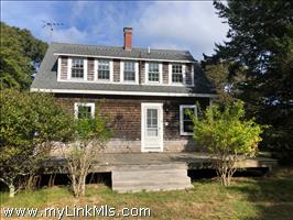 86 Menemsha Cross Road