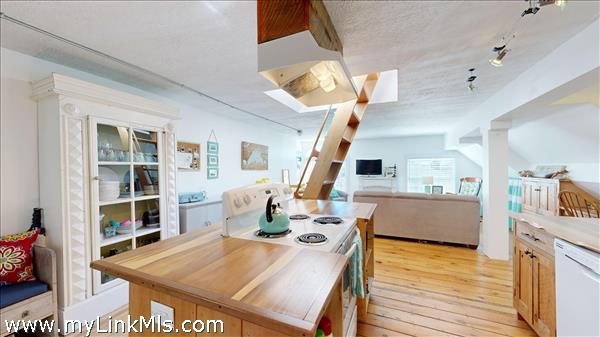 37 Circuit Avenue # 4