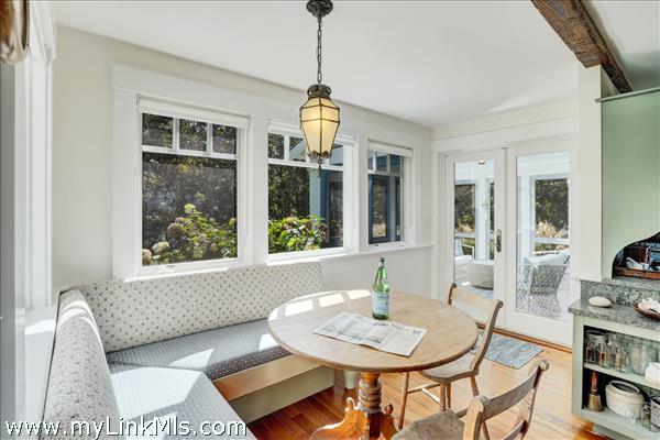 94 Menemsha Inn Road