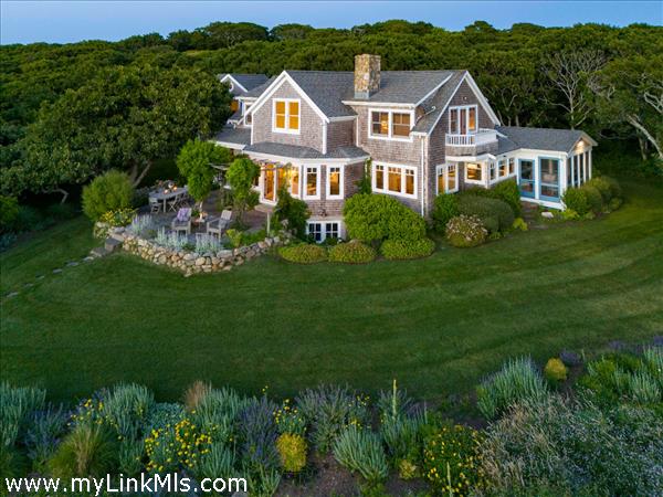 94 Menemsha Inn Road