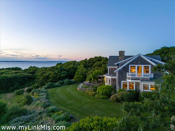 94 Menemsha Inn Road